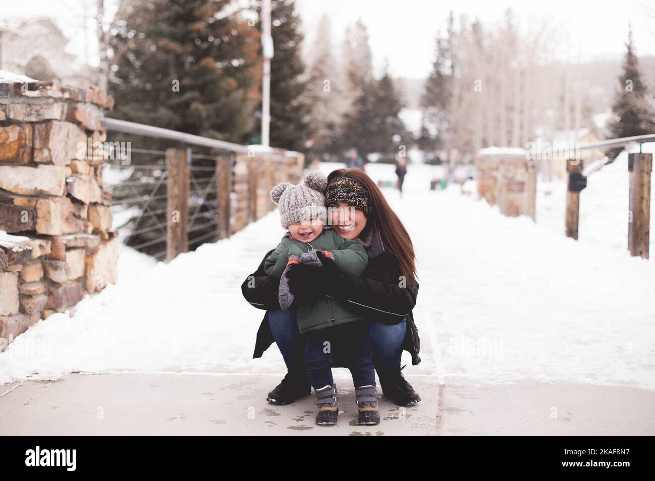 Hugging face logo hi-res stock photography and images - Alamy