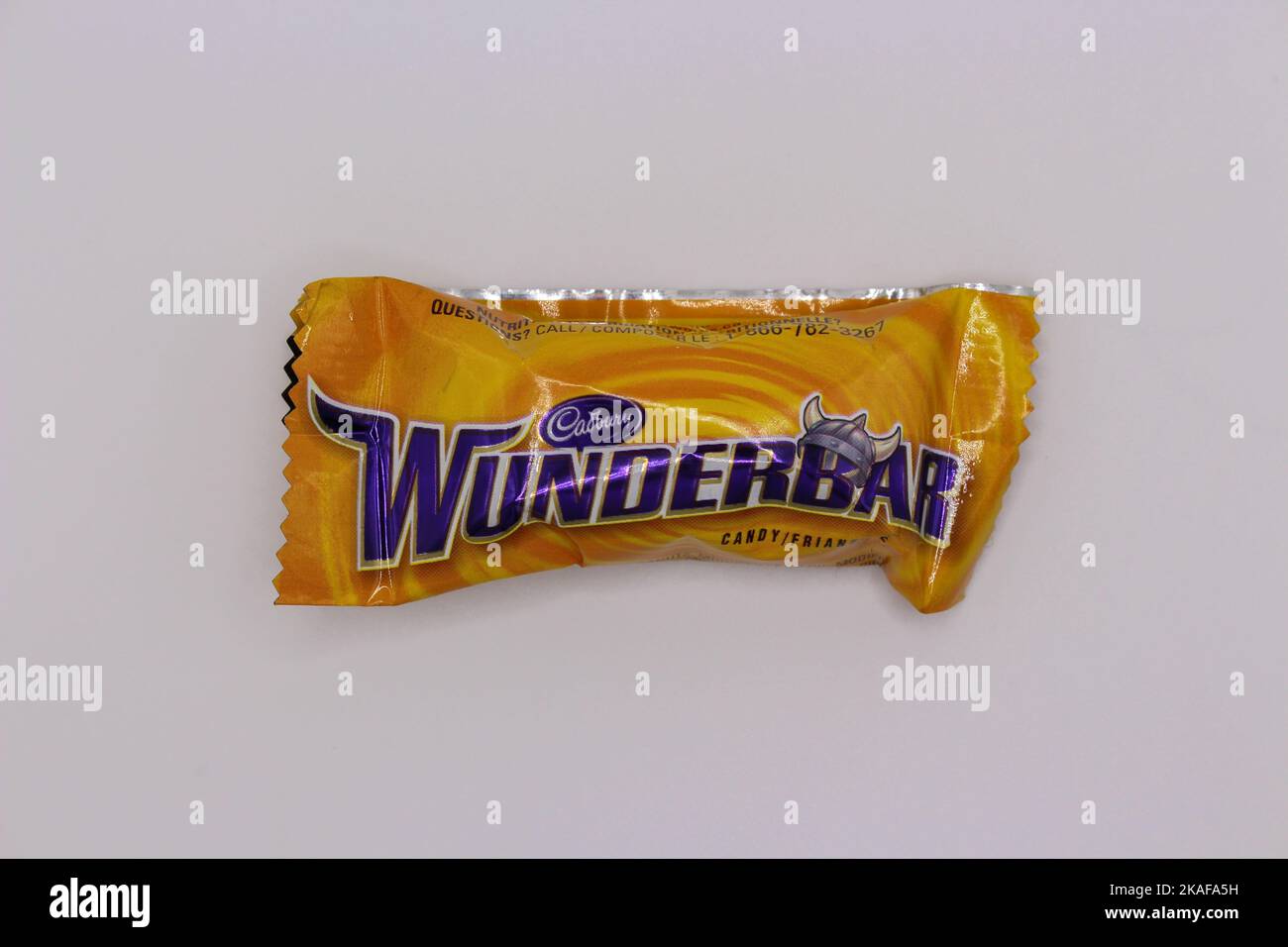 Cadbury Wunderbar Chocolate Candy Stock Photo - Alamy