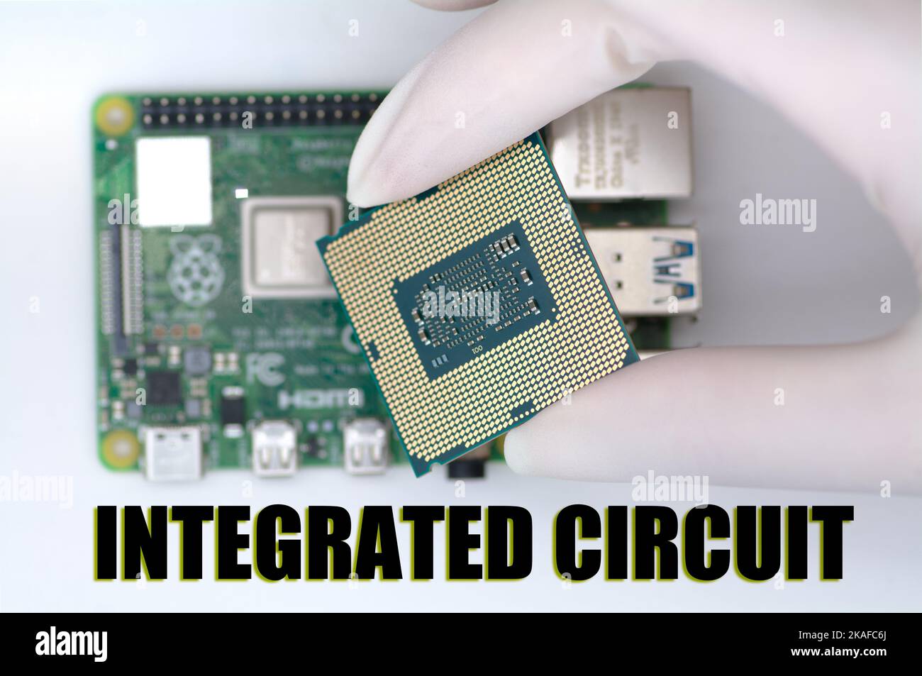 Integrated silicon chip hi-res stock photography and images - Alamy