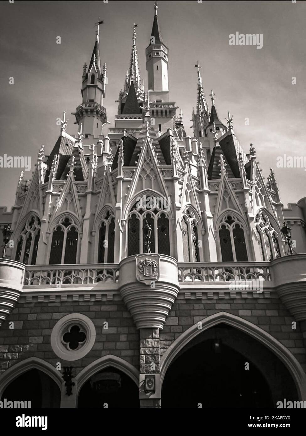 The Cinderella's Castle Magic Kingdom at the Universal Studios in ...