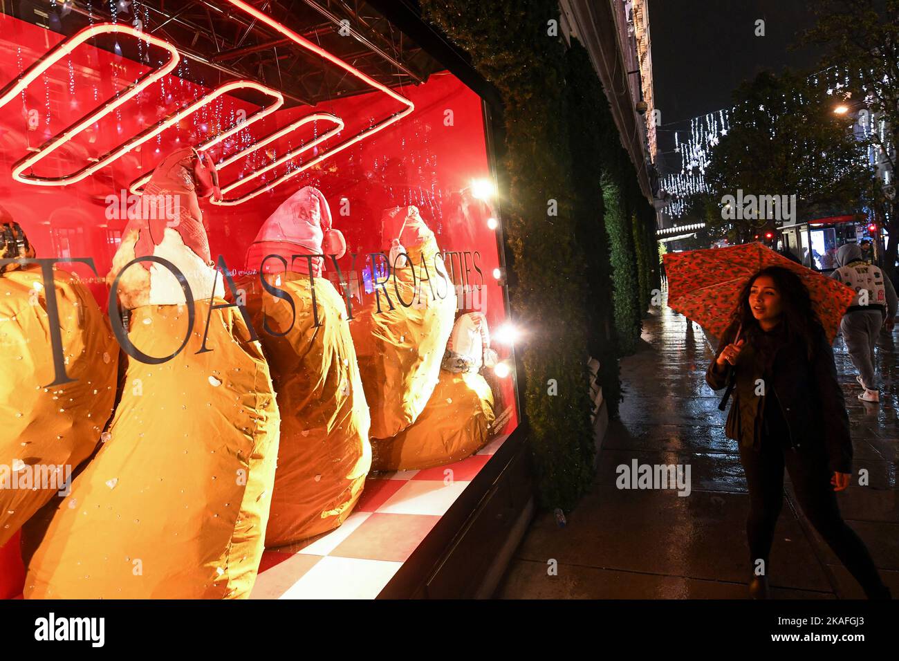 EDITORIAL USE ONLYÊ A member of the public looks at the Selfridges shop ...