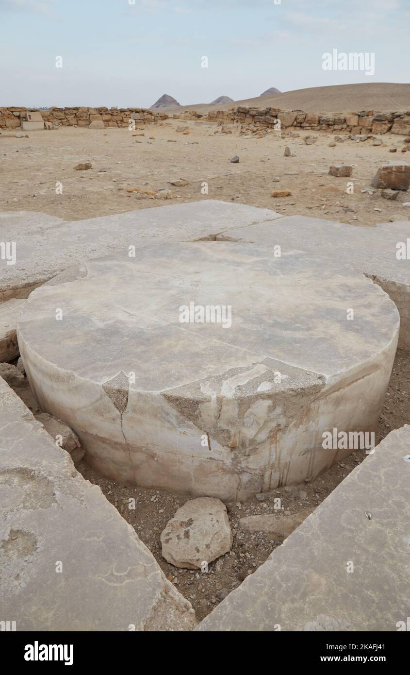 The Beautiful Alabaster Altar of Abu Gorab Stock Photo - Alamy