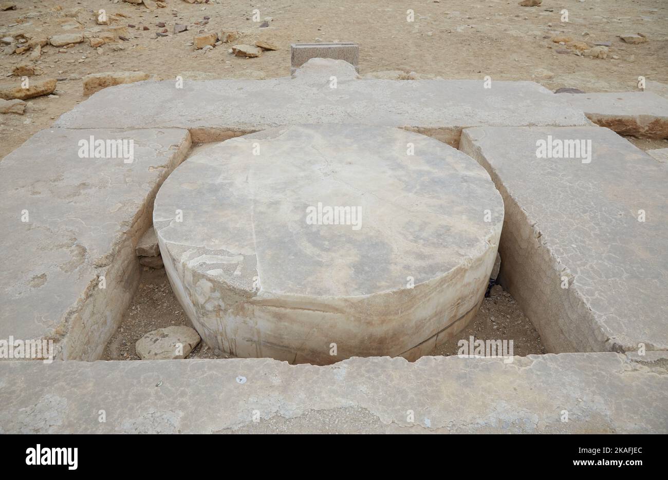The Beautiful Alabaster Altar of Abu Gorab Stock Photo - Alamy