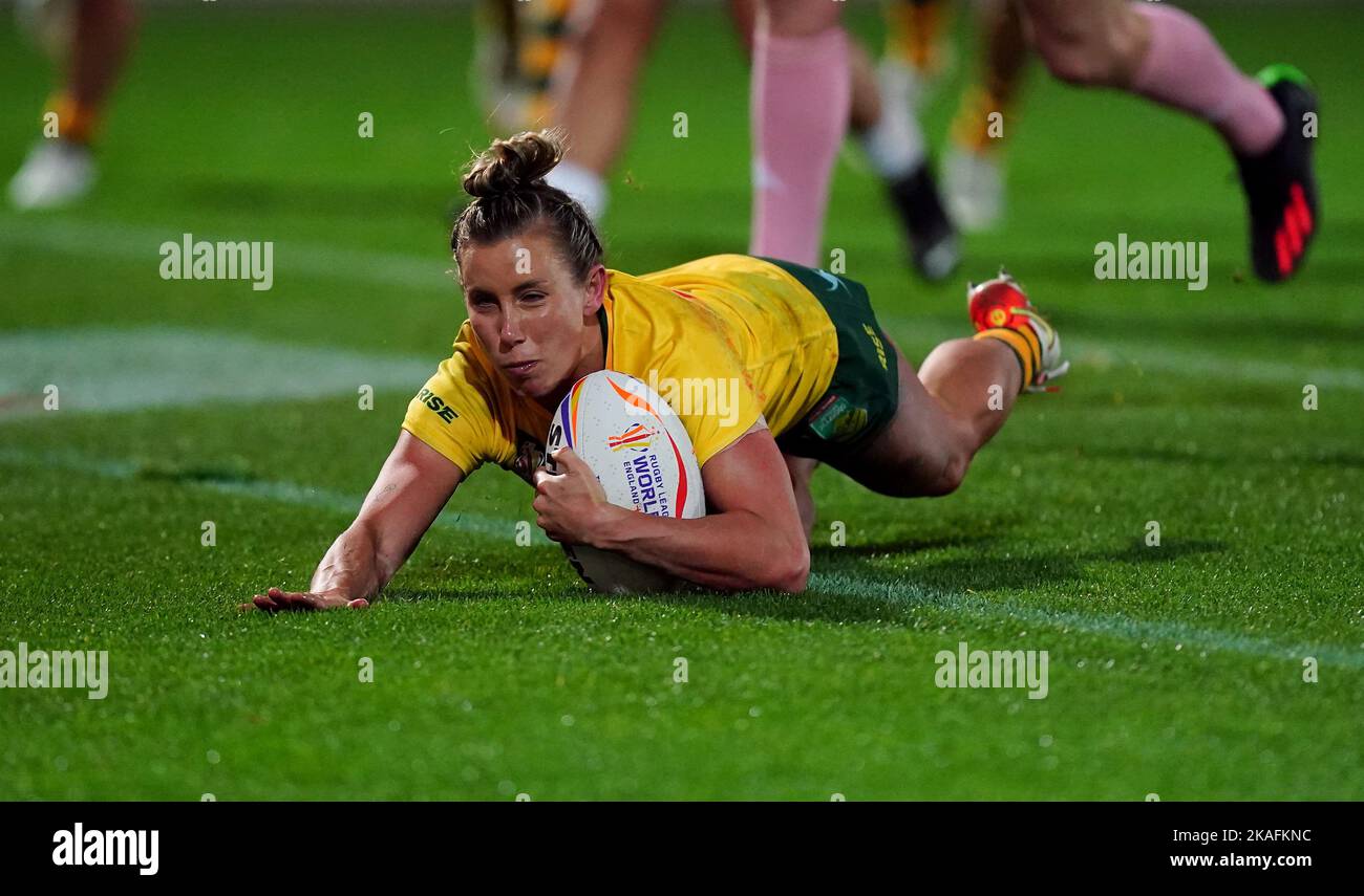 Australias Samantha Bremner Dives In To Score A Try During The Womens