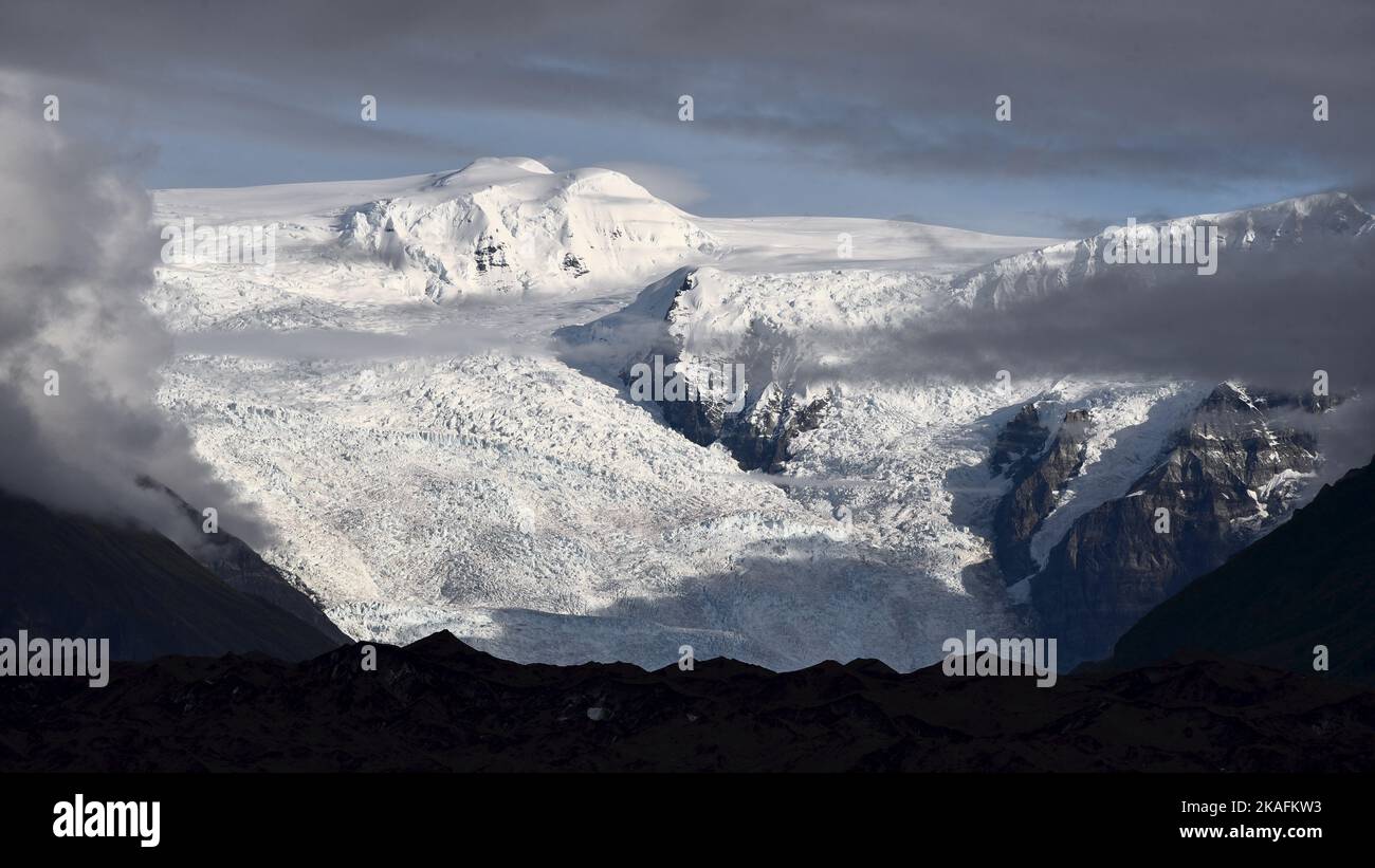 A scenic view of Root Glacier, Wrangell-St. Elias National Park ...