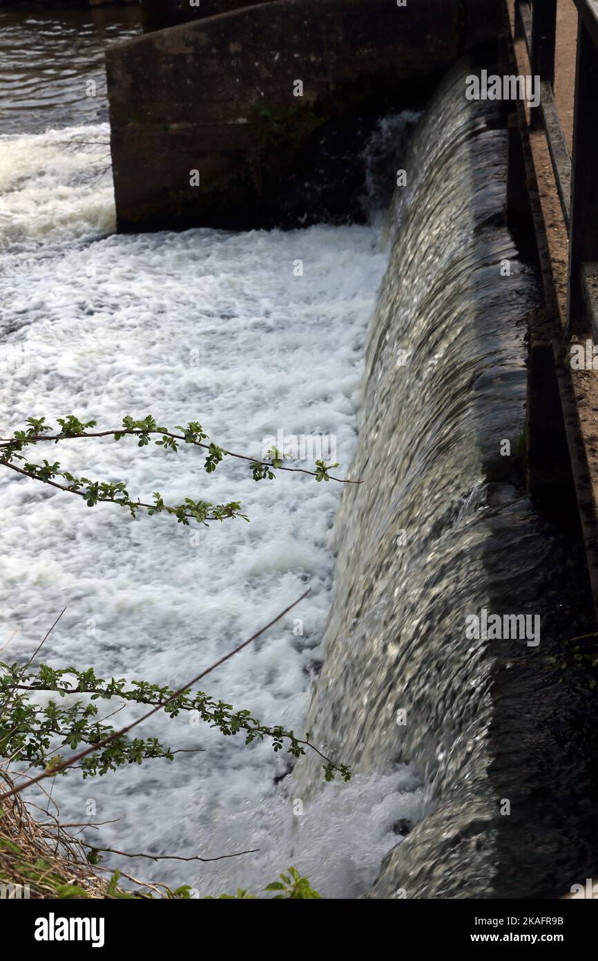 newark lock Weir river wey navigation pyrford surrey england Stock ...