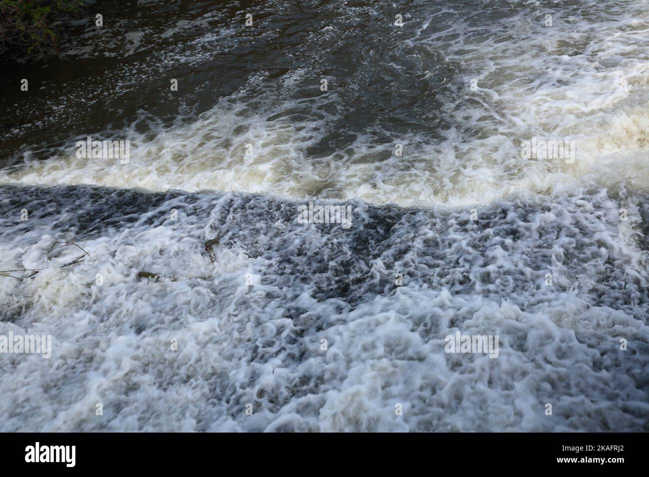 walsham weir lock river wey navigation surrey england Stock Photo - Alamy