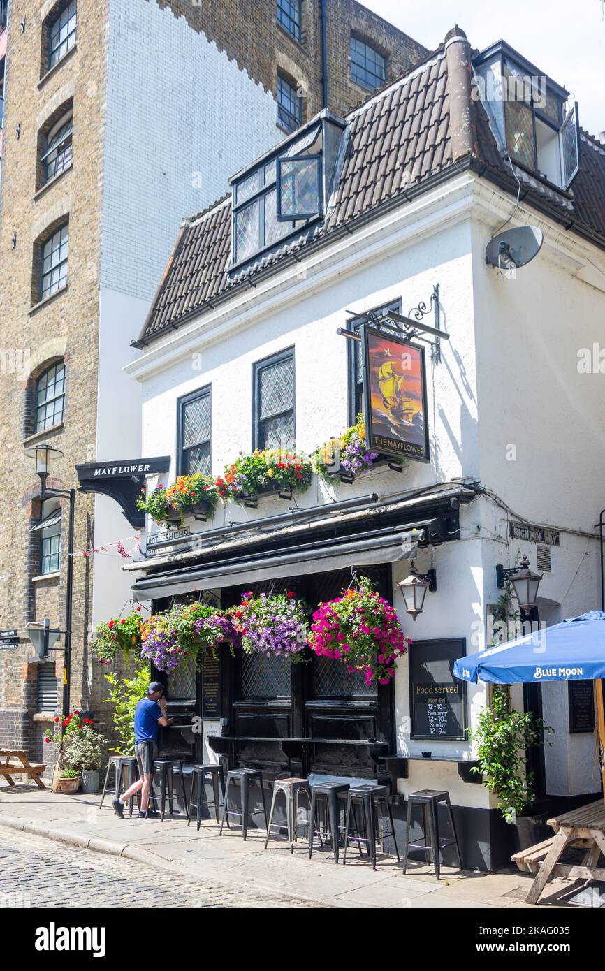 16th Century The Mayflower Pub, Rotherhithe Street, Rotherhithe, The ...