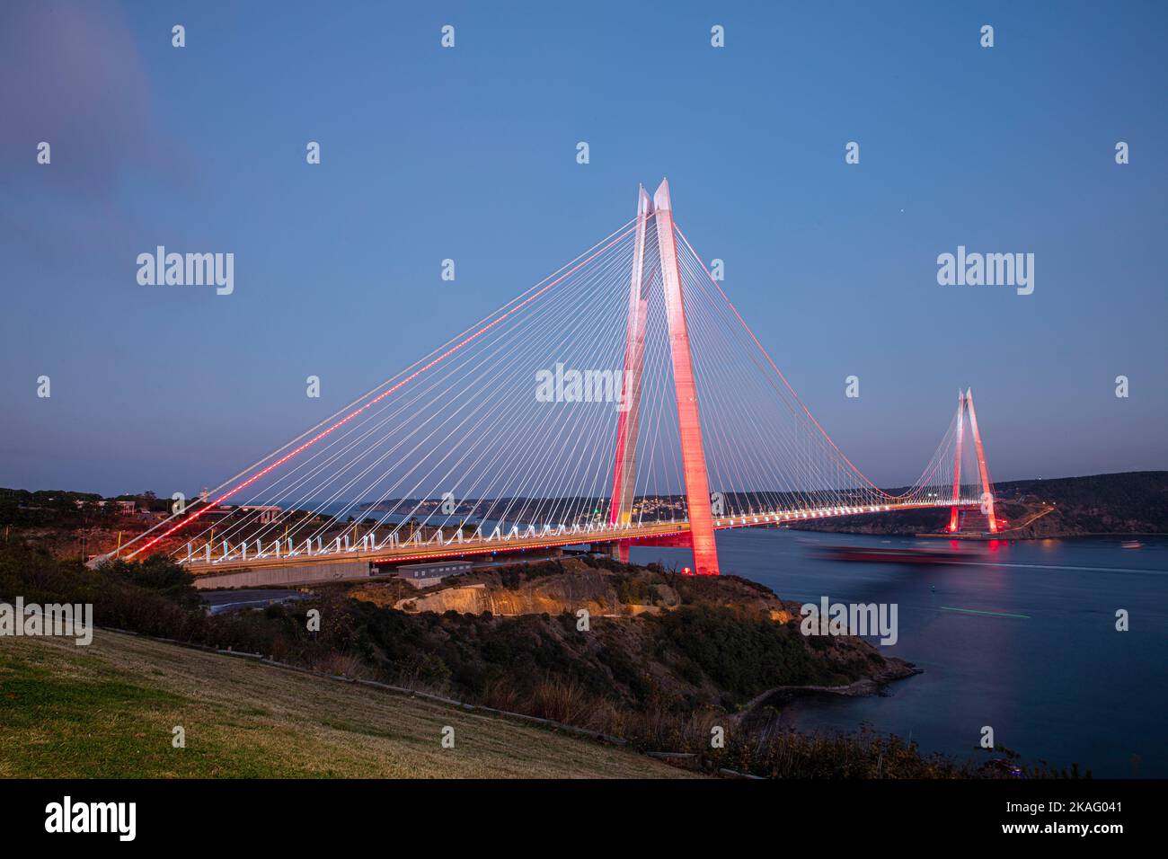 Yss bridge hi-res stock photography and images - Alamy