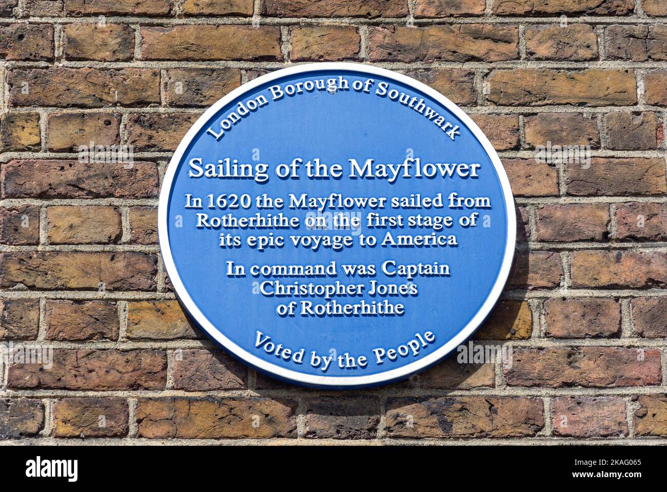 Sailing on the stree hi-res stock photography and images - Alamy