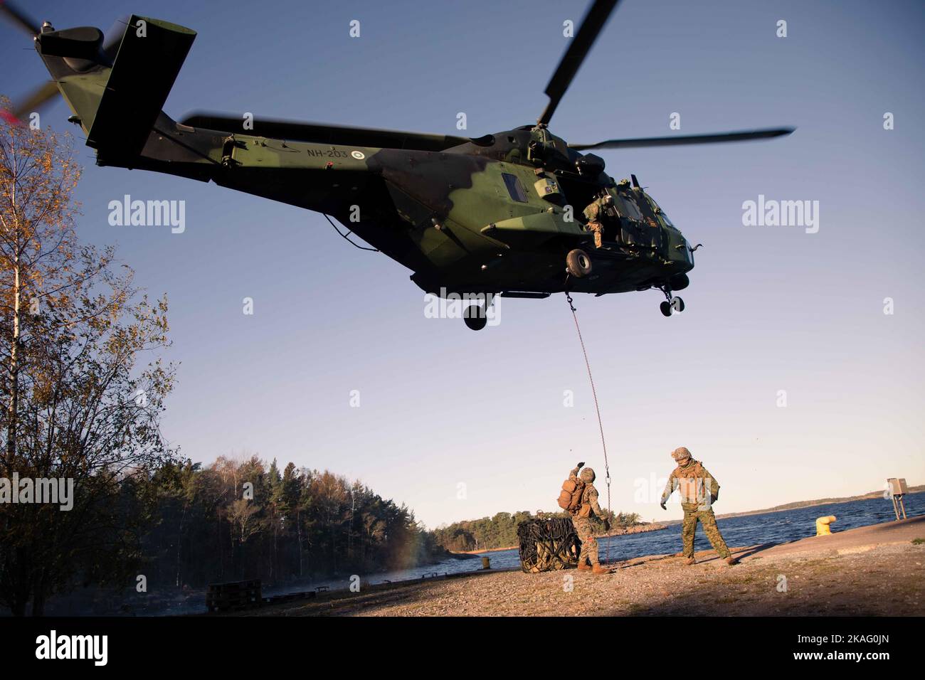 Finnish Soldiers with Helicopter Battalion, Utti Jaeger Regiment ...