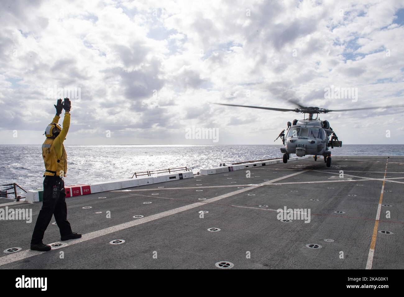 221026-N-XB010-1010 East China Sea (Oct. 26, 2022) – Aviation Boatswain’s Mate, Handling, 3rd ...