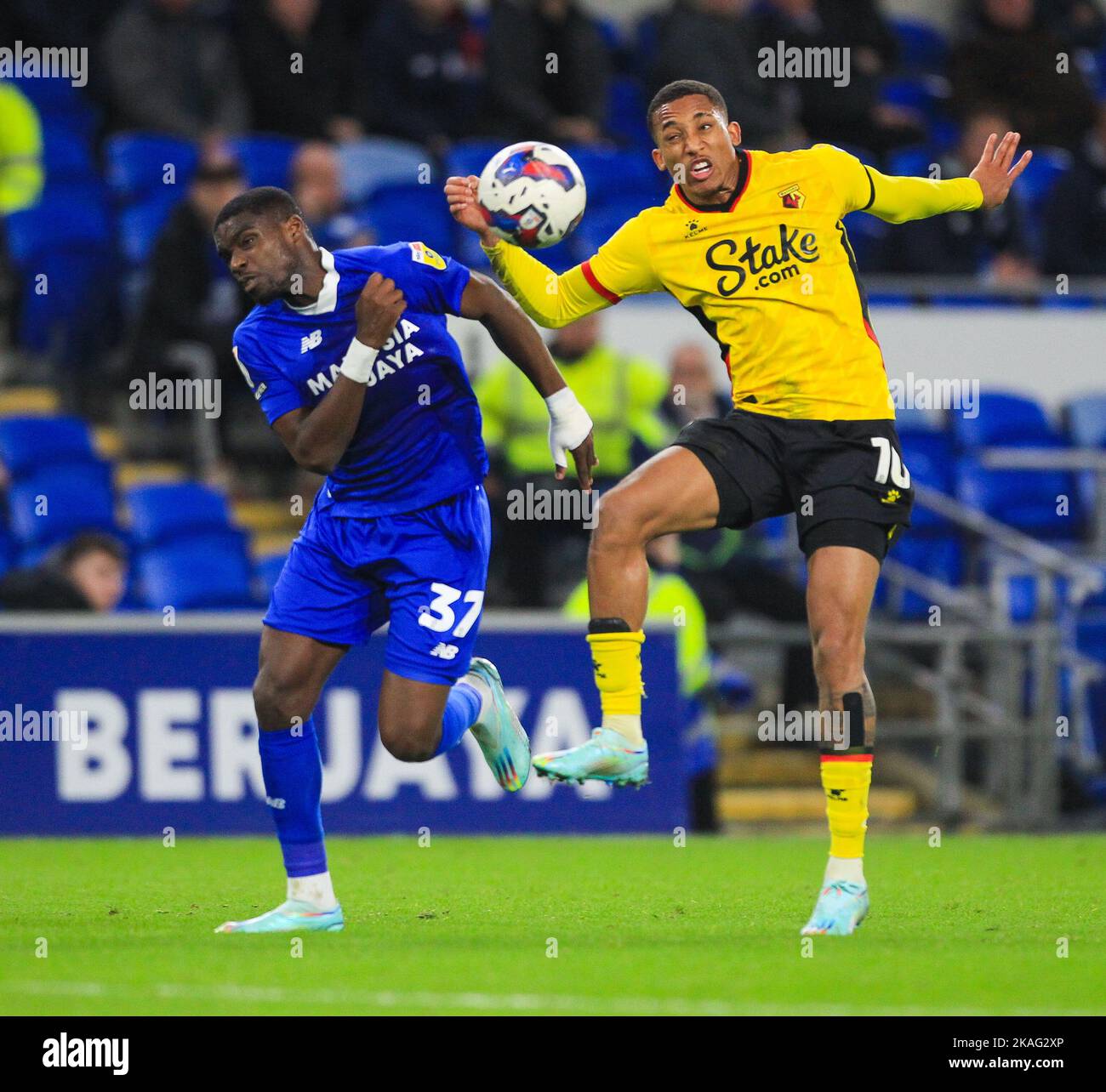 Cardiff City Stadium, Cardiff, UK. 2nd Nov, 2022. Championship football ...