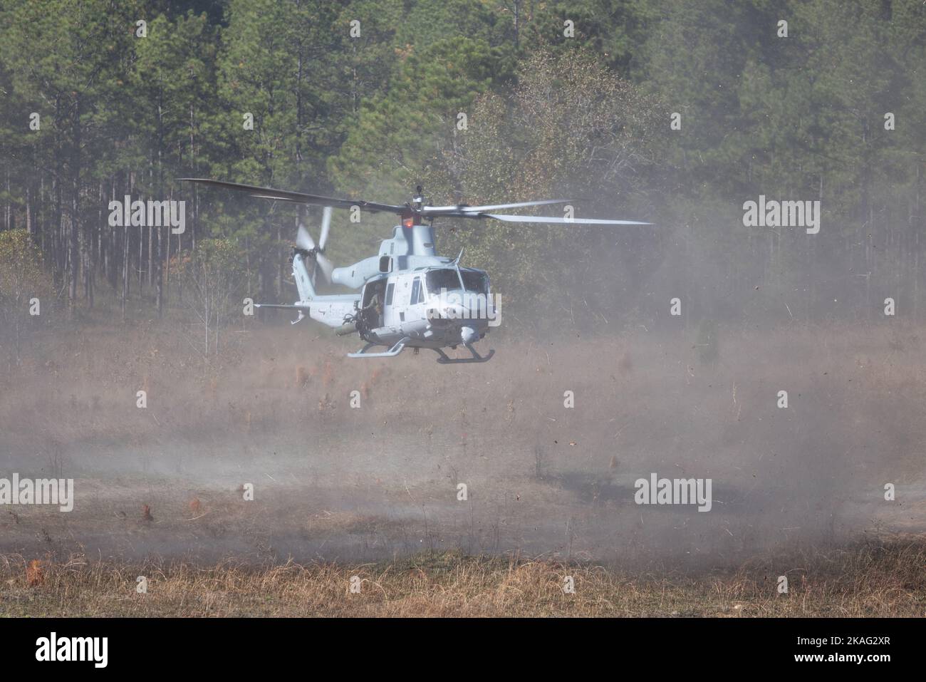 A UH-1Y Venom helicopter assigned to Marine Light Attack Helicopter ...