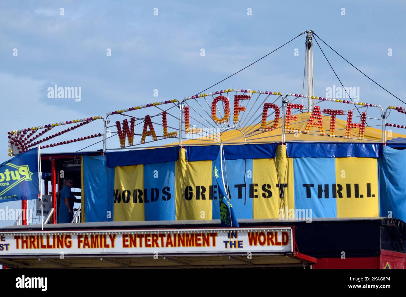travelling fair wall of death ride Stock Photo - Alamy