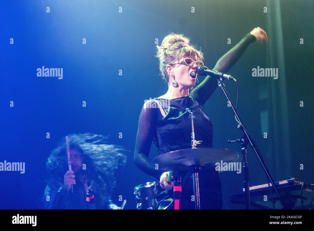 London, UK. Wednesday, 2 November, 2022. Nikki Belfiglio of Bodega performing live on stage at ...