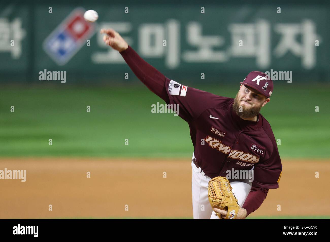 03rd Nov, 2022. Baseball: 2022 Korean Series Kiwoom Heroes starter ...
