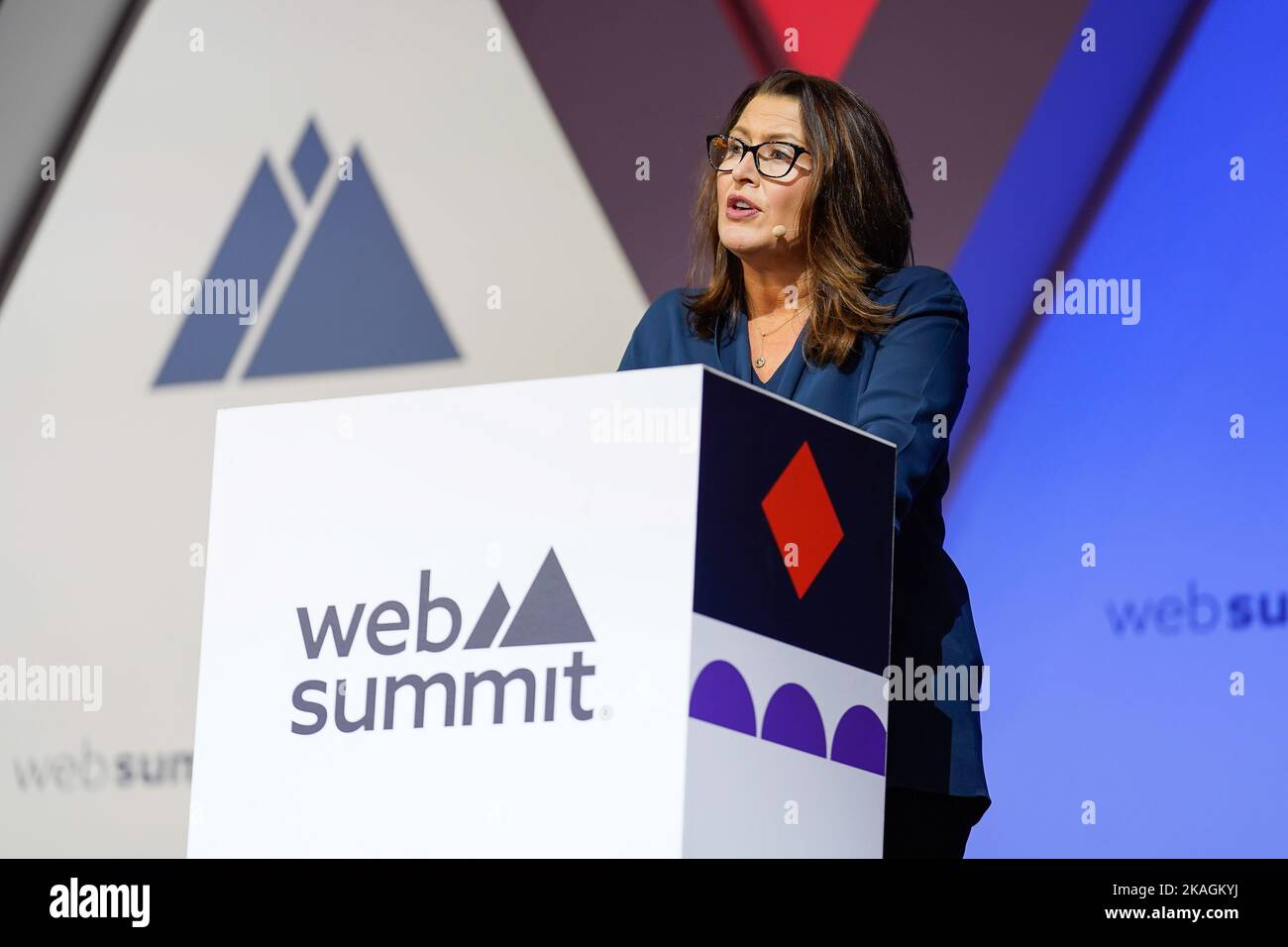 Global ceo hi-res stock photography and images - Alamy