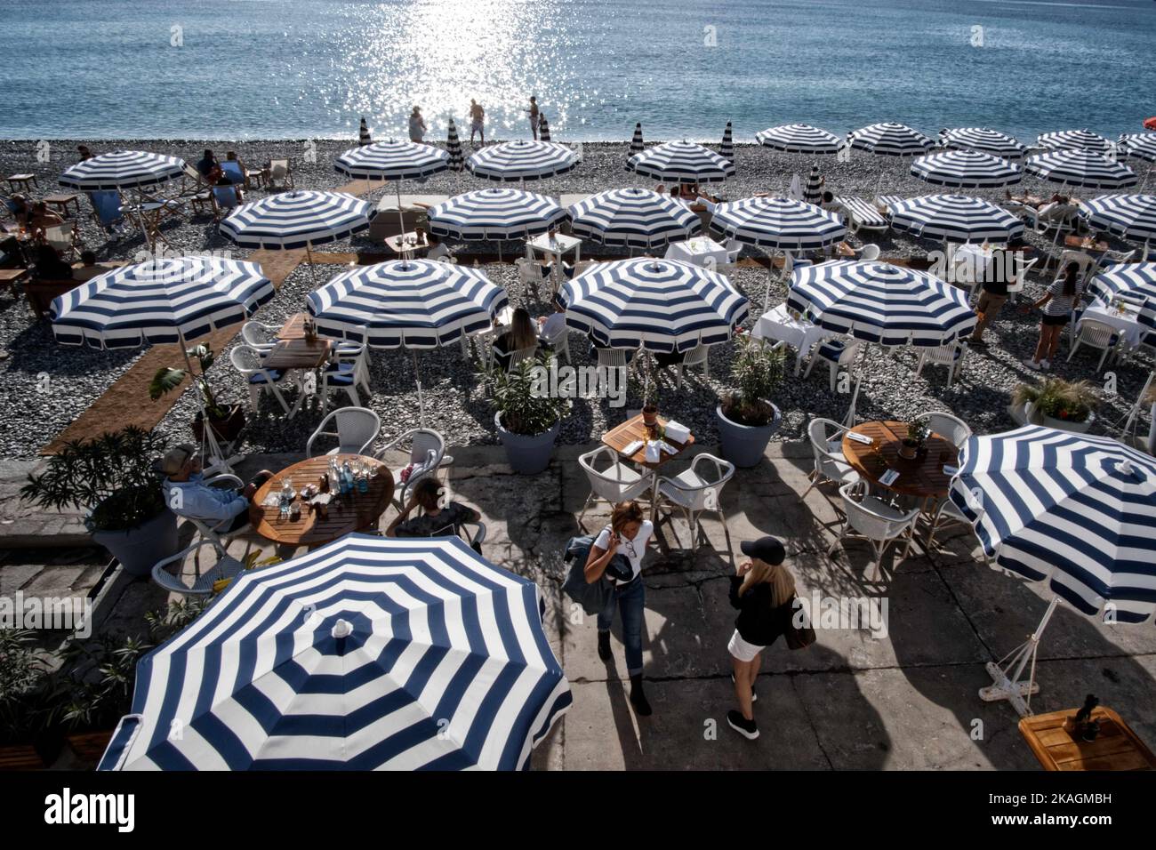 Nice, France. 2nd Nov, 2022. People enjoy themselves at the seaside in ...
