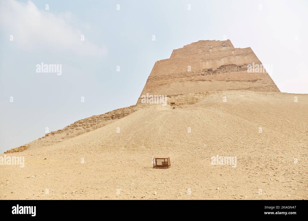 Meidum pyramid hi-res stock photography and images - Alamy