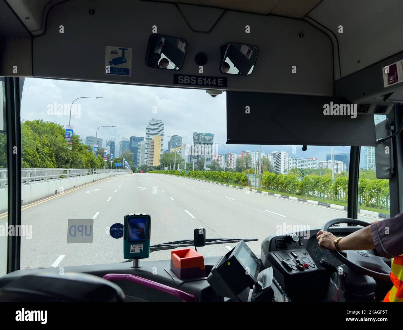 City road driver point of view hi-res stock photography and images - Alamy