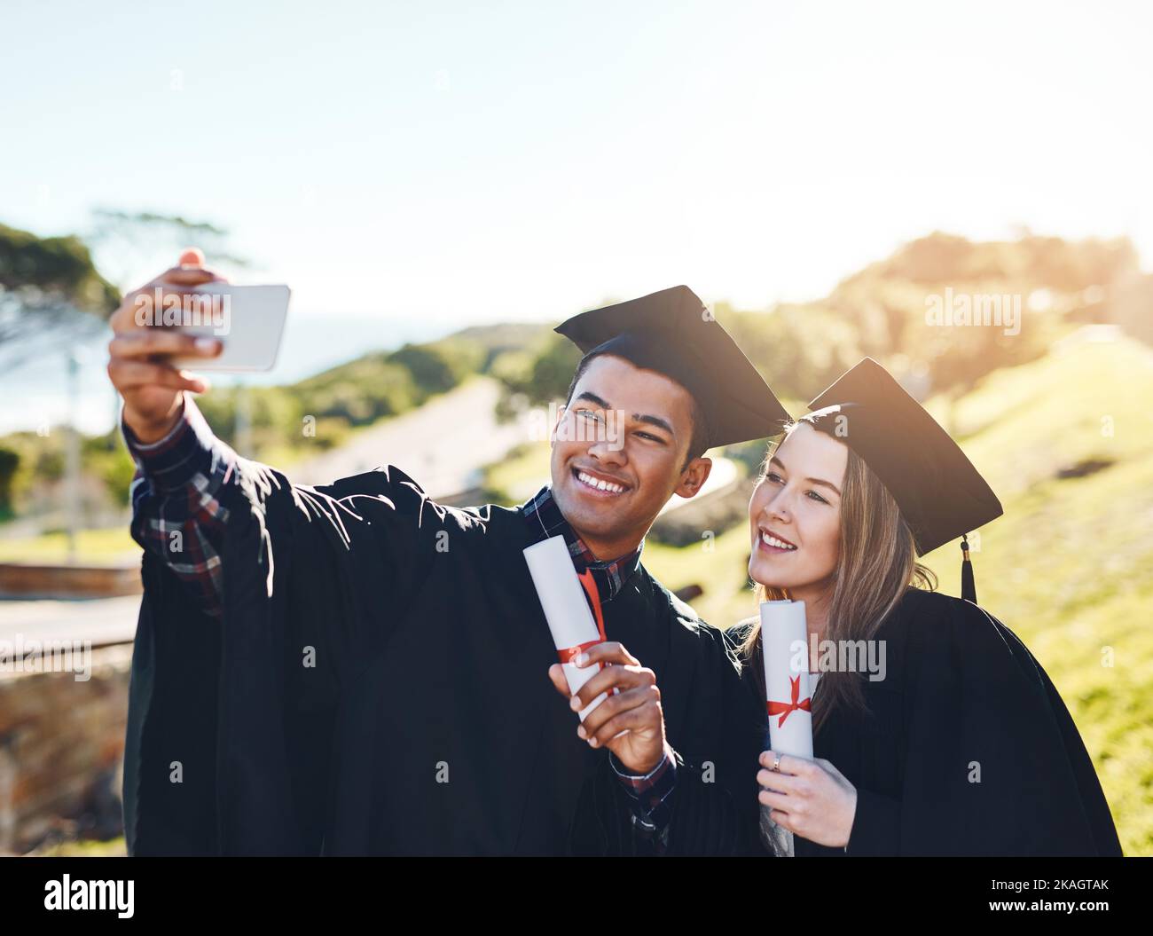 Selfie graduation hi-res stock photography and images - Alamy