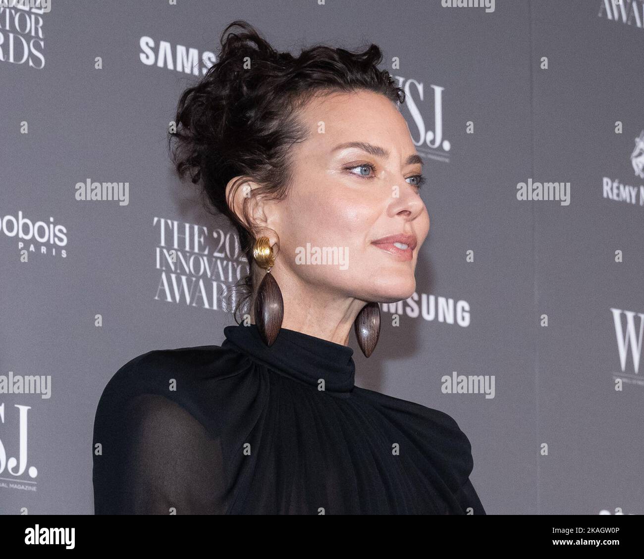 New York, United Stated. 02nd Nov, 2022. Shalom Harlow arrives on the red carpet for the WSJ ...