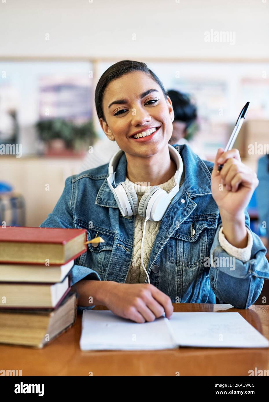 University class listening hi-res stock photography and images - Alamy