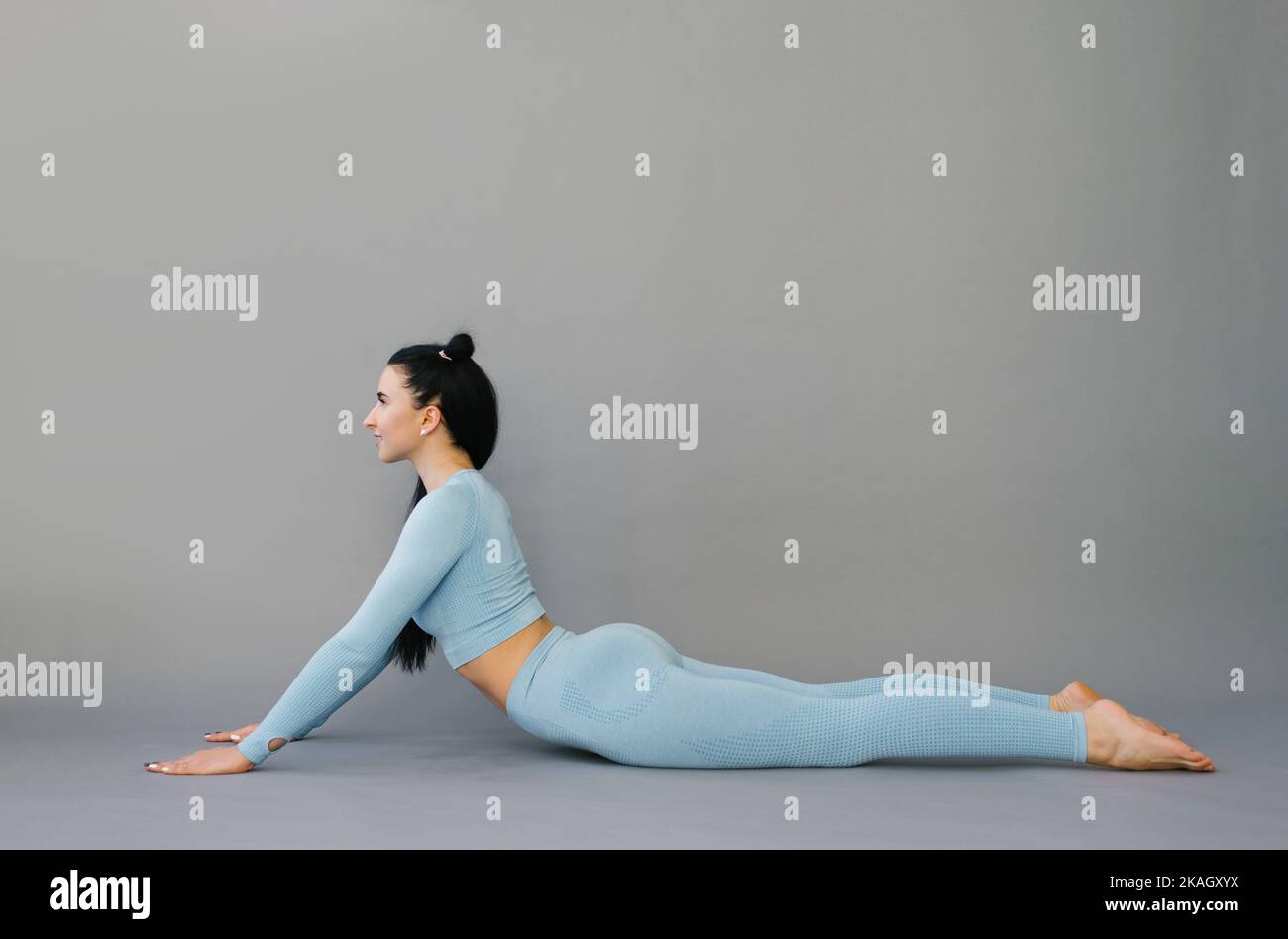 Pose workout hi-res stock photography and images - Alamy