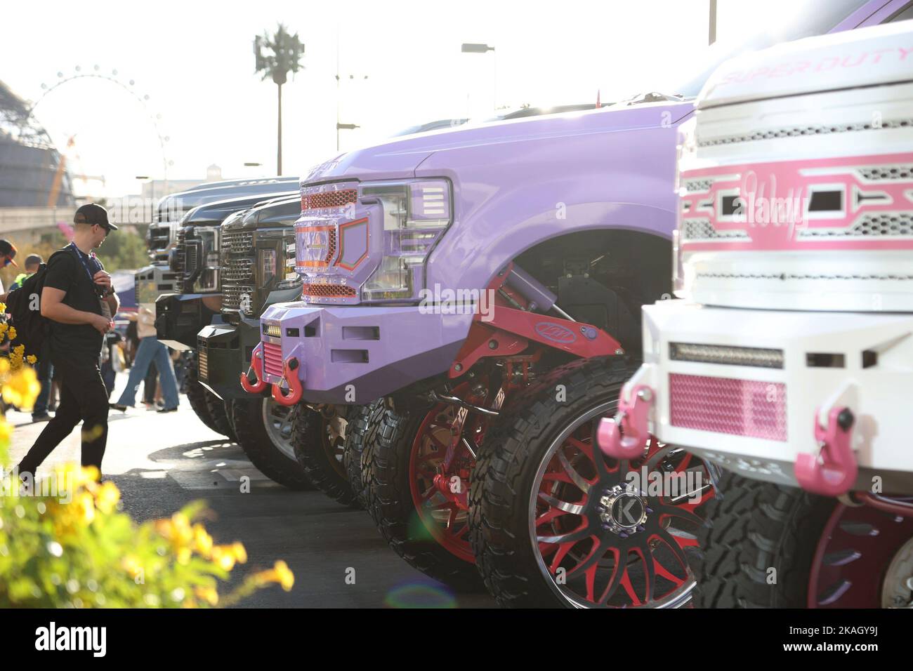 Sema show 2022 wed hi-res stock photography and images - Alamy