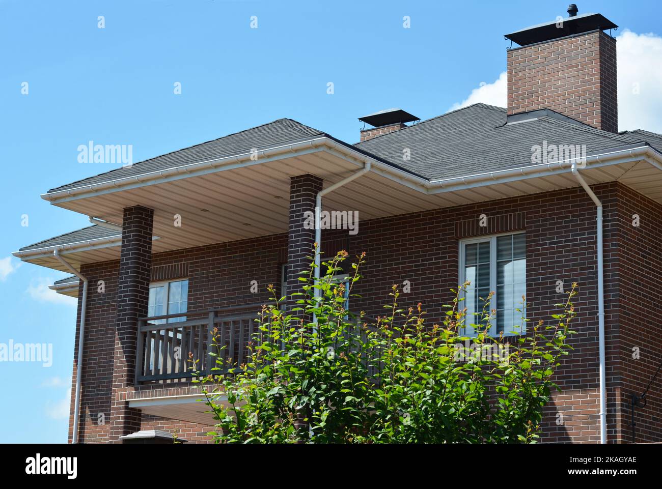 Upvc soffit boards hi-res stock photography and images - Alamy