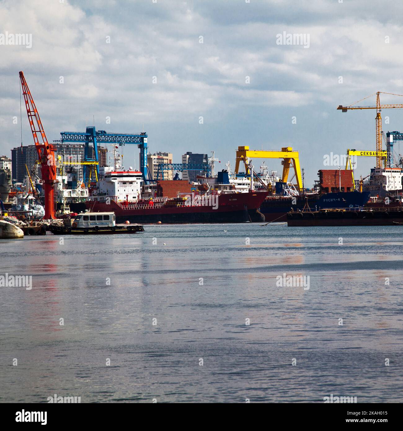 Tuzla shipyard hi-res stock photography and images - Alamy