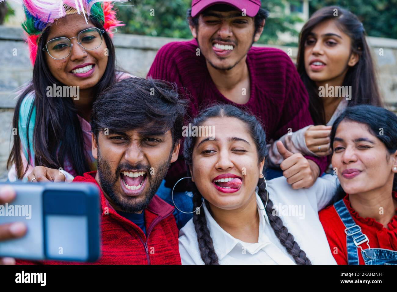 Cheerful young friends india hi-res stock photography and images - Alamy