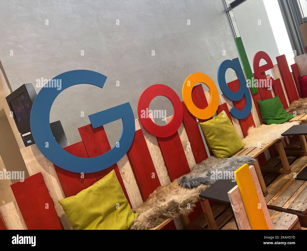 Munich, Deutschland. 18th Oct, 2022. Seating opportunity with Google ...