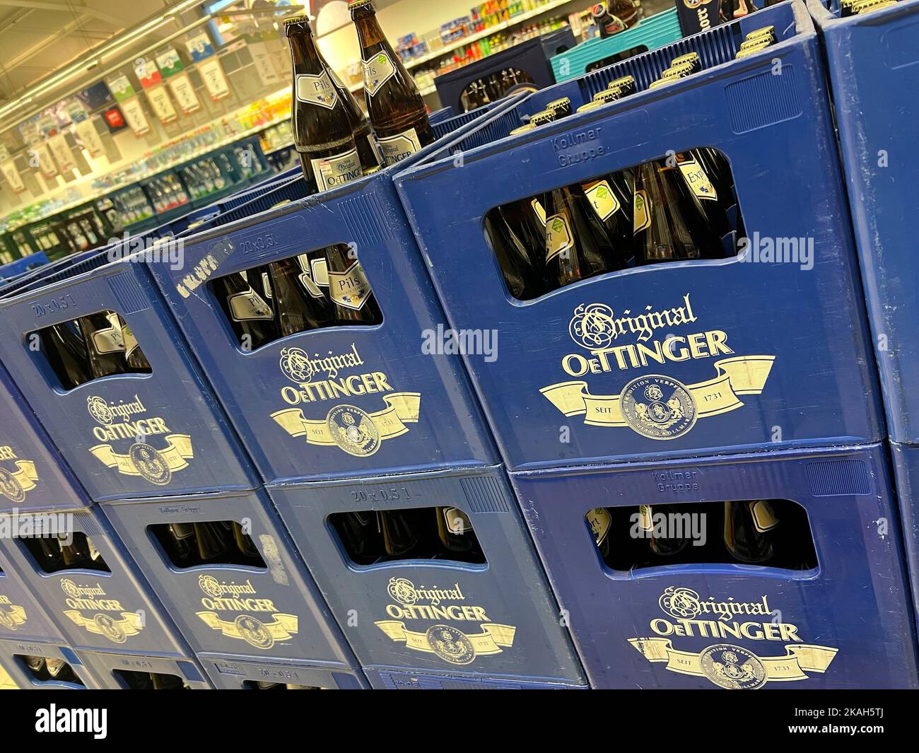 Munich, Deutschland. 24th Oct, 2022. ORIGINAL OETTINGER BIER, stacked ...