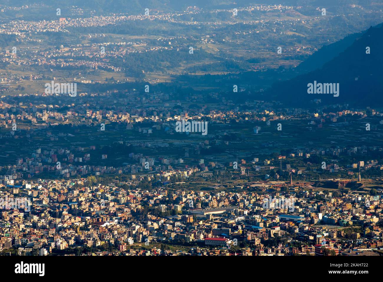Beautiful village Bhujung and Ghale Gau Stock Photo - Alamy