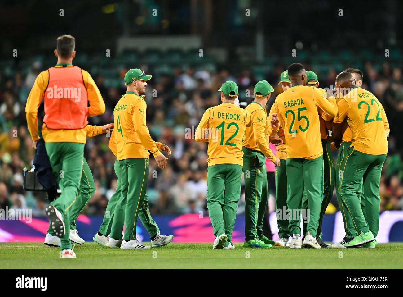 Babar azam 2022 hi-res stock photography and images - Alamy