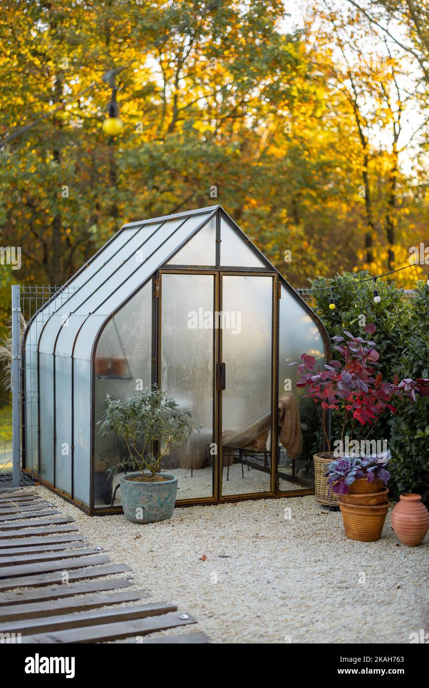 Vintage greenhouse hi-res stock photography and images - Alamy