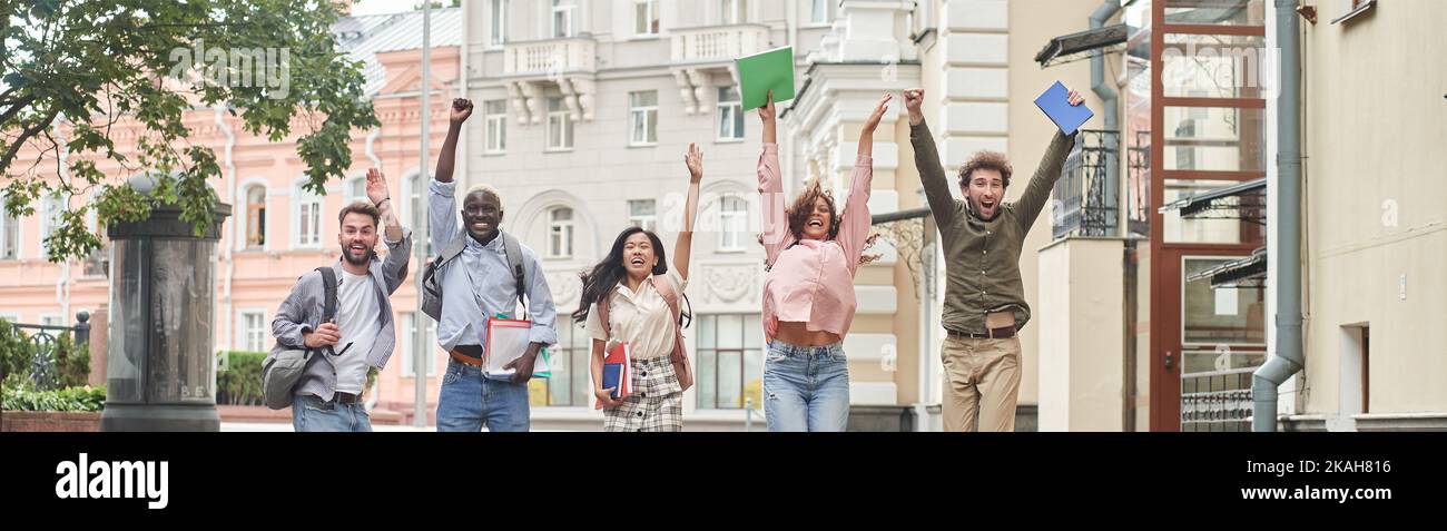 Positive students having fun hi-res stock photography and images - Alamy