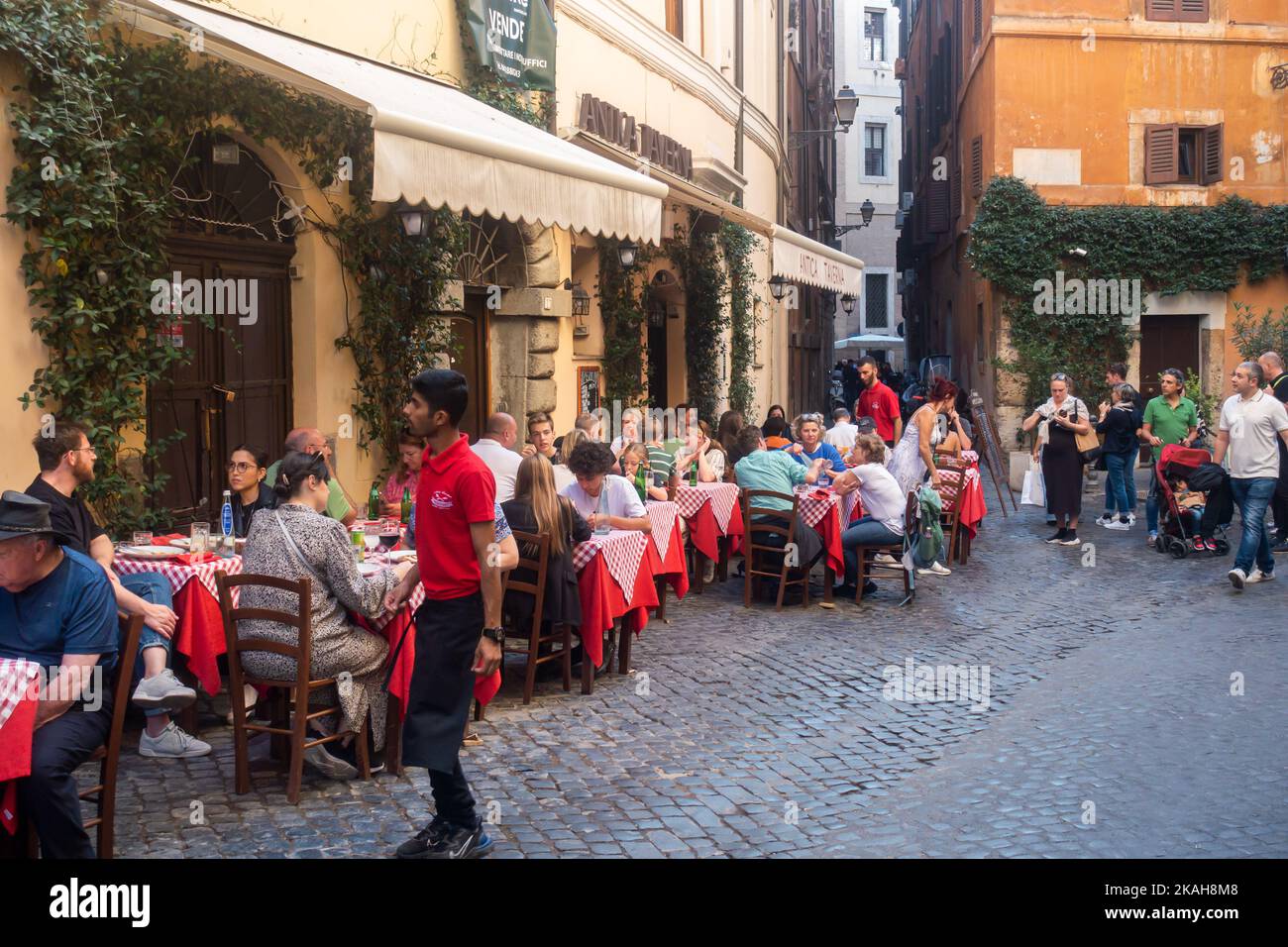 Rome, Italy - November 2022 ; People eating at Restaurant Stock Photo ...