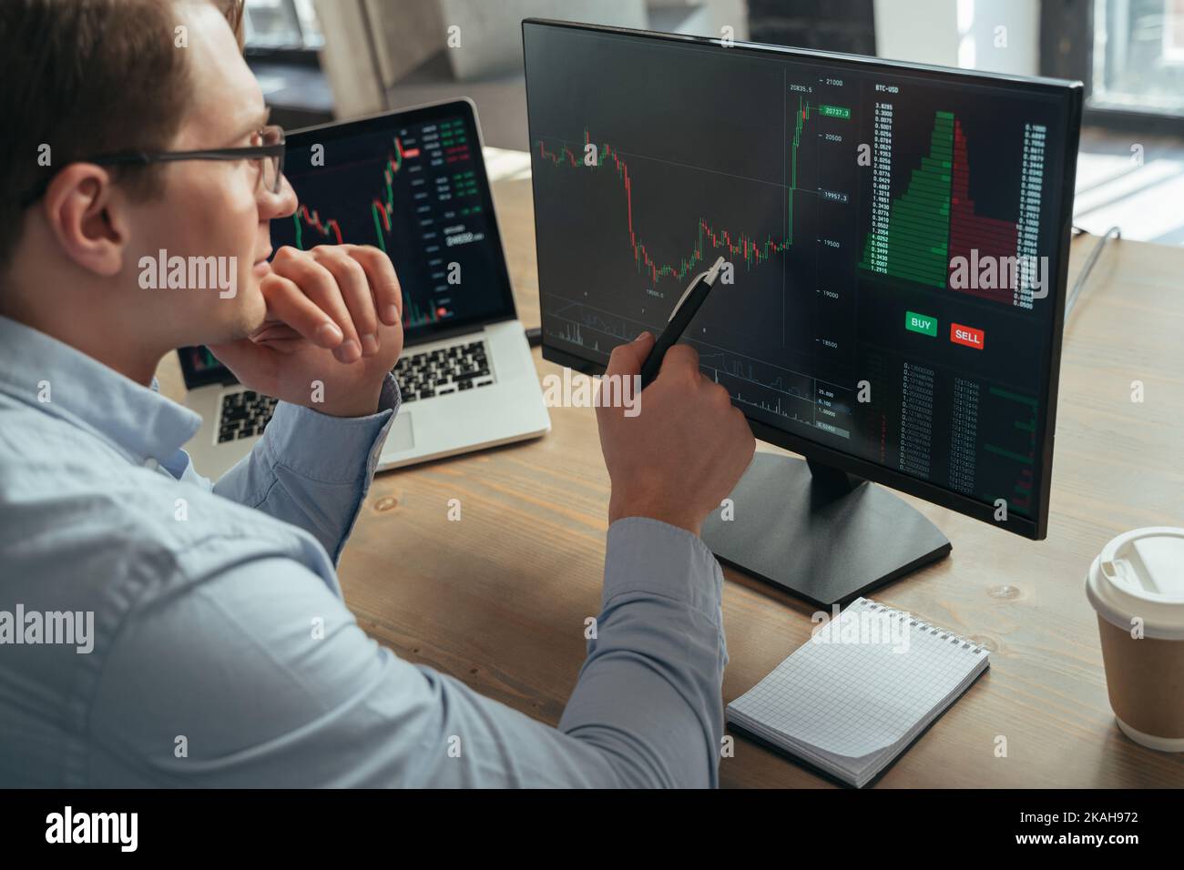 Financial managment hi-res stock photography and images - Alamy