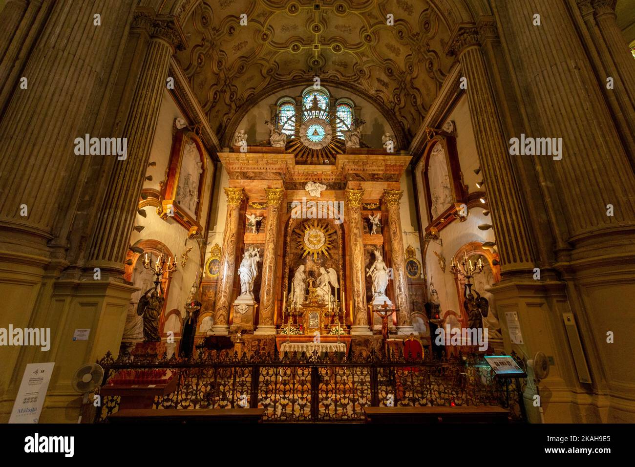Spanish church interior domed ceiling hi-res stock photography and ...