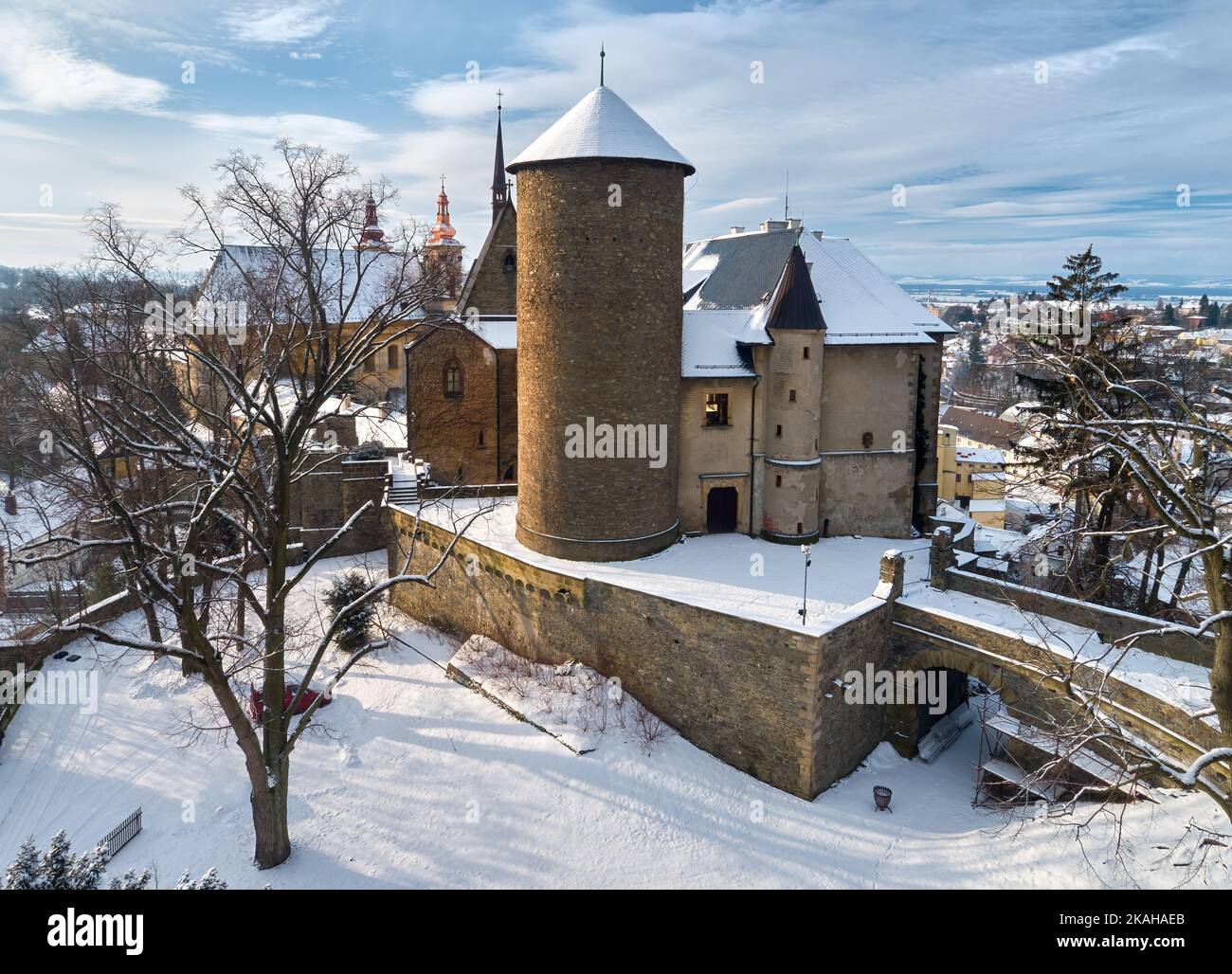 Gothic mansion snow hi-res stock photography and images - Alamy