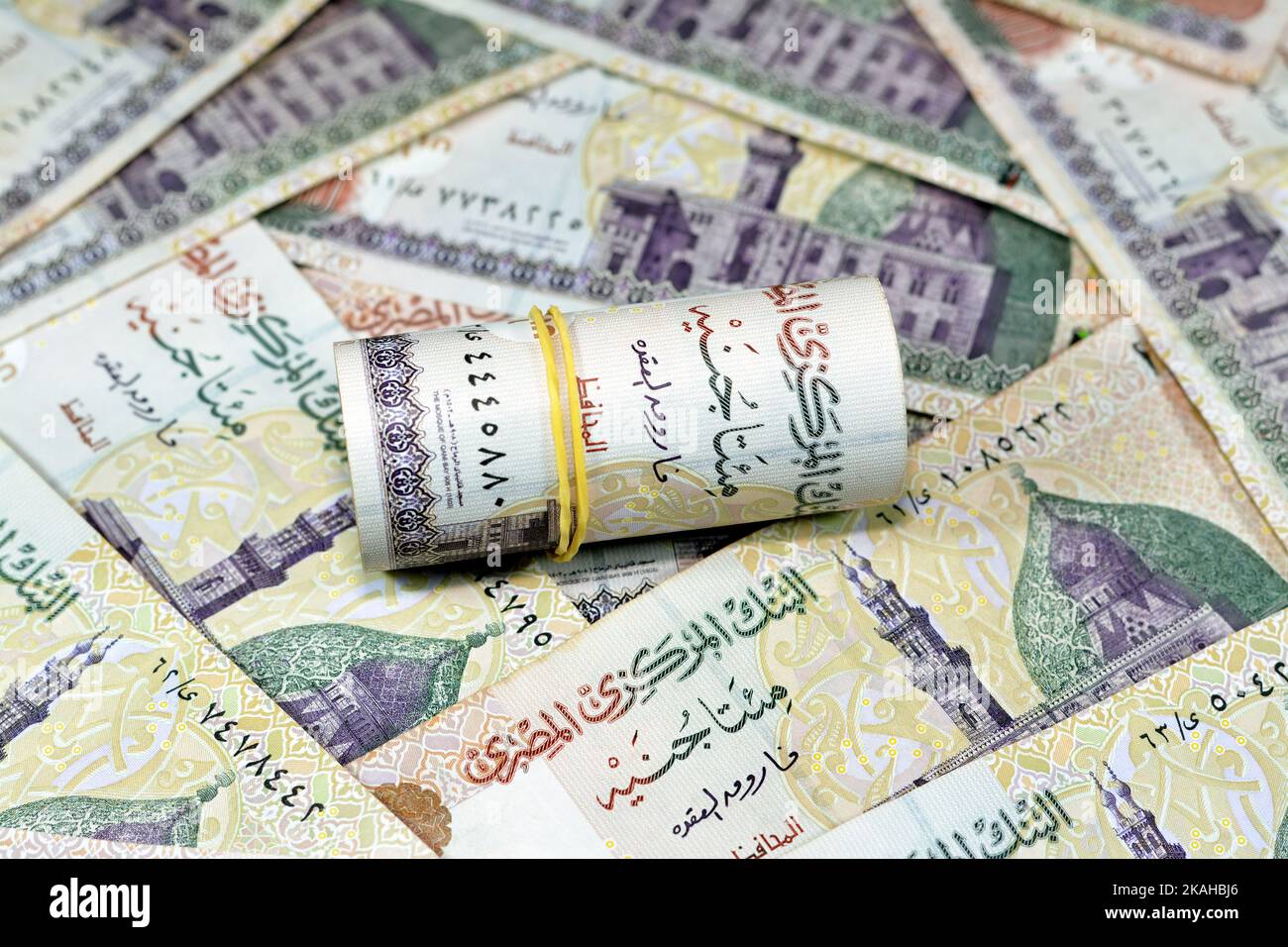 Egyptian money roll with rubber band of 200 LE EGP two hundred pounds ...