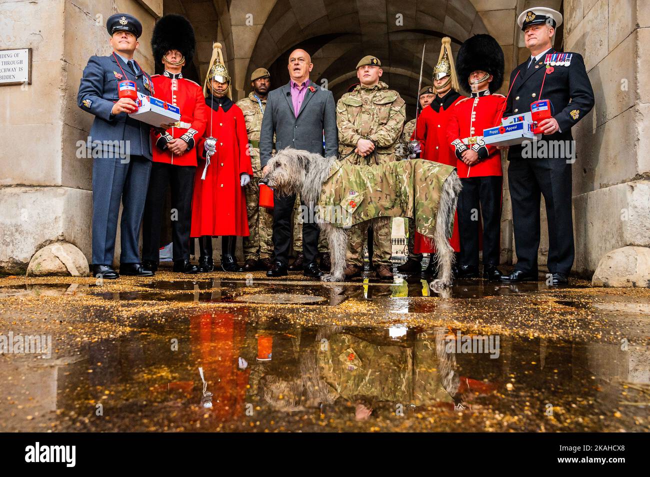 London, UK. 3rd Nov, 2022. Royal British Legion Ambassador Ross Kemp ...