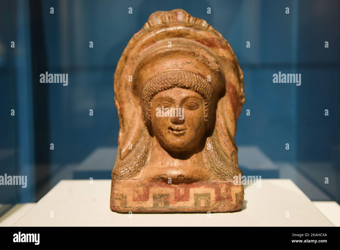 People come to "the Etruscans—ancient Italian nobilities" special ...