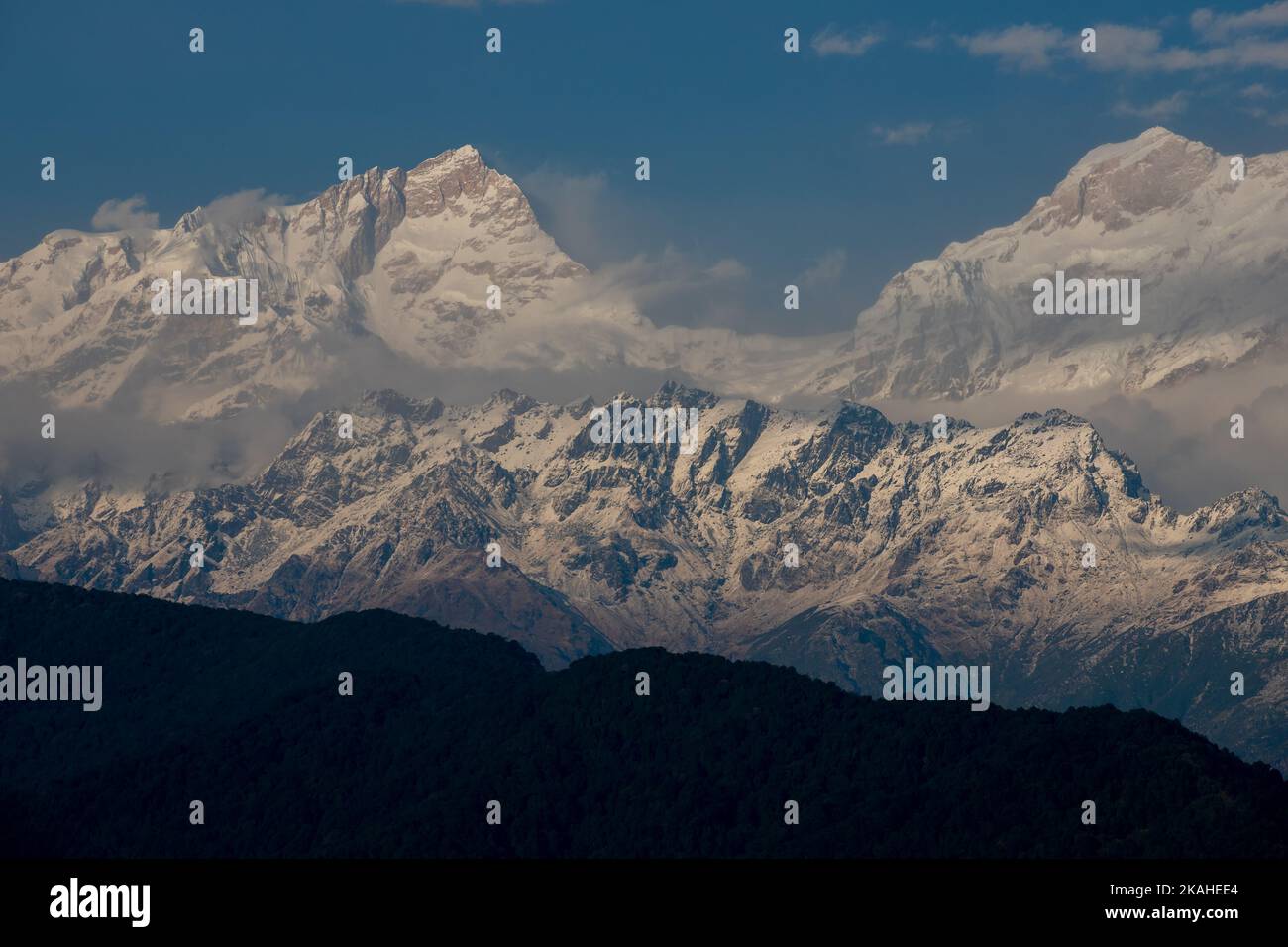 Beautiful village Bhujung and Ghale Gau Stock Photo - Alamy
