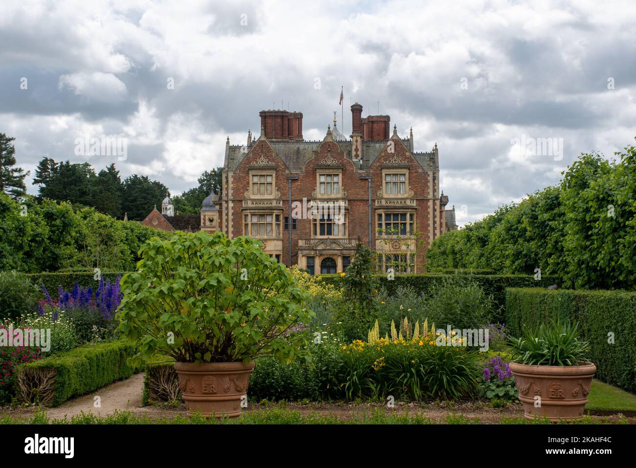 Sandringham House with Garden in foreground Stock Photo - Alamy