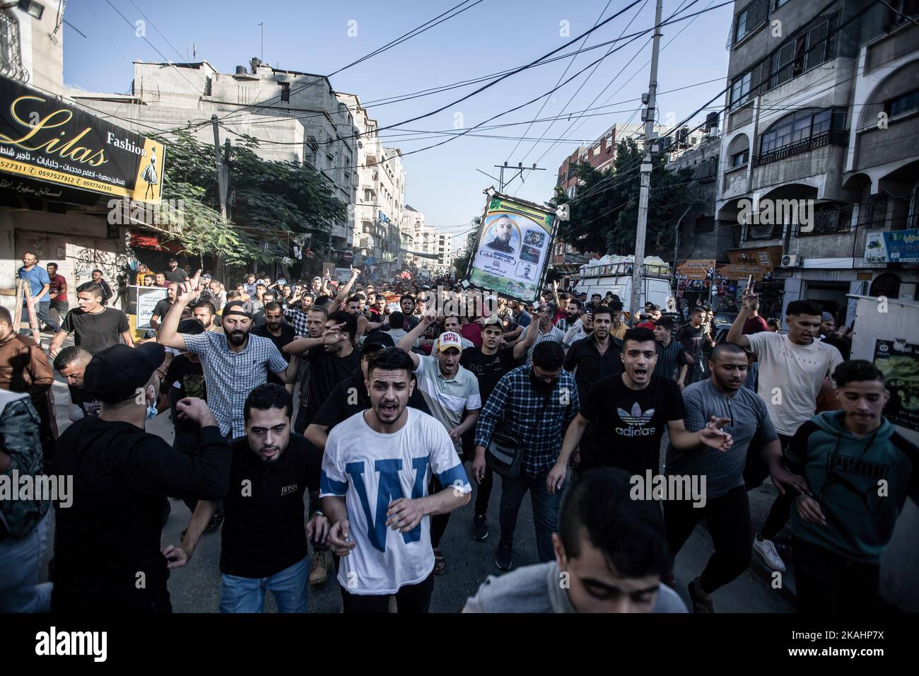Gaza, Palestine. 01st Nov, 2022. Palestinians carry the bodies of the ...