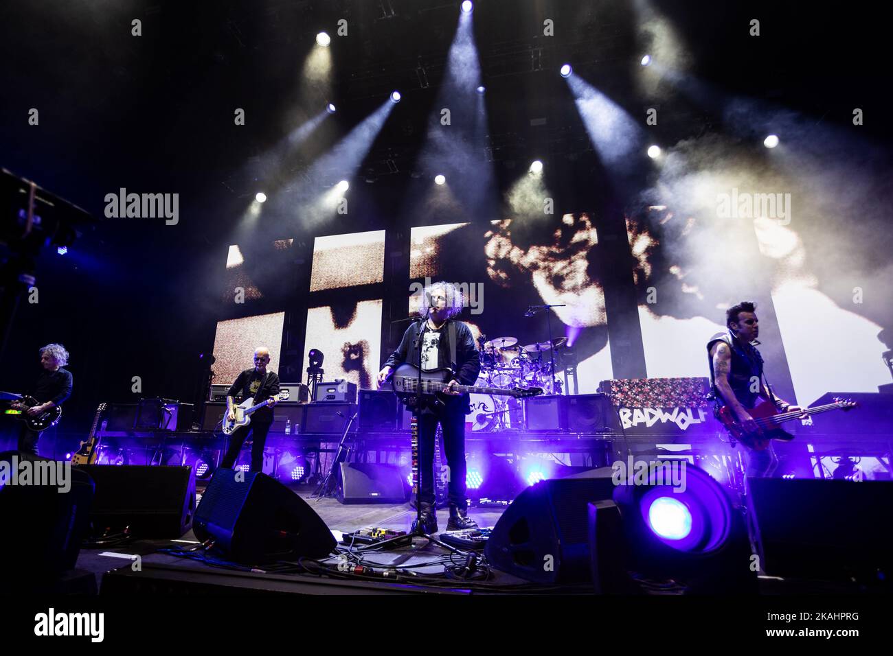 The cure concerto hi-res stock photography and images - Alamy
